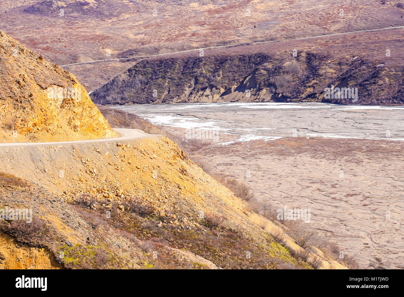Serpetine Road (Denali Highway or Park Road) in Denali National Park ...