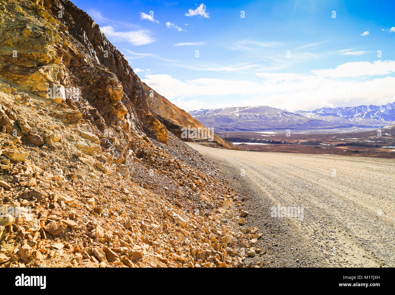 Serpentine Road (Denali Highway or Park Road) in Denali National Park ...