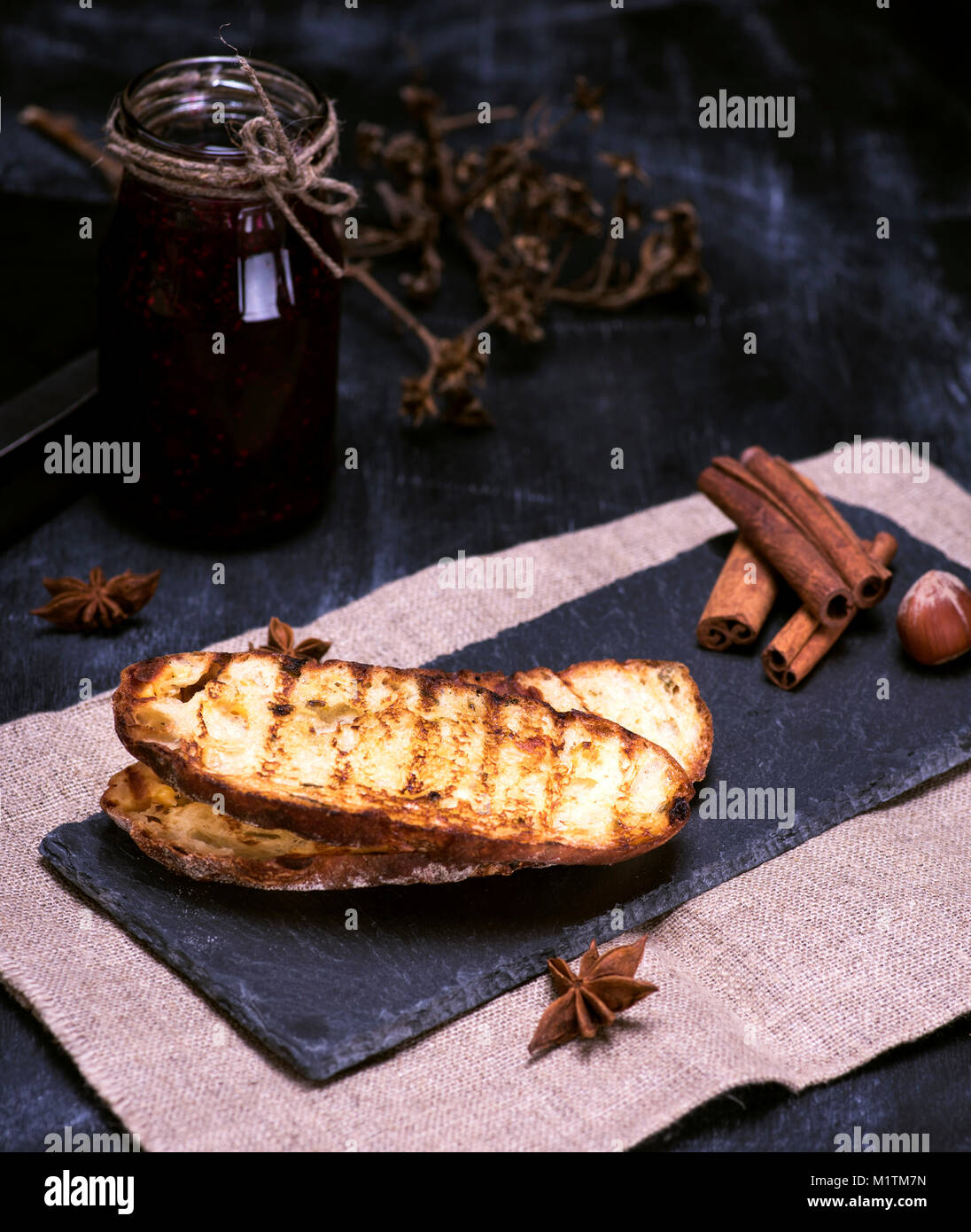 Lunch sandwich bread glass jar hi-res stock photography and images - Alamy