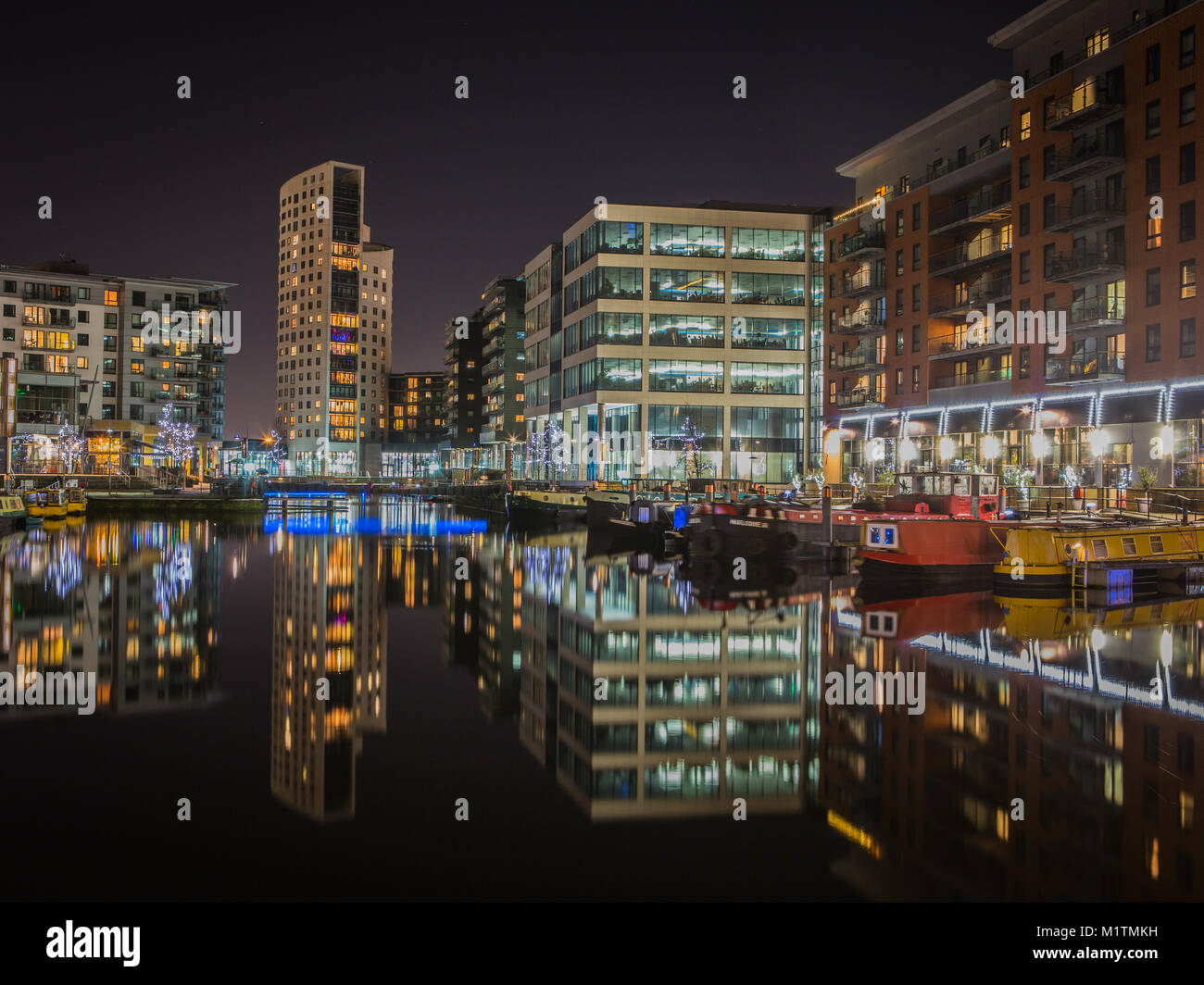 Leeds dock hi-res stock photography and images - Alamy