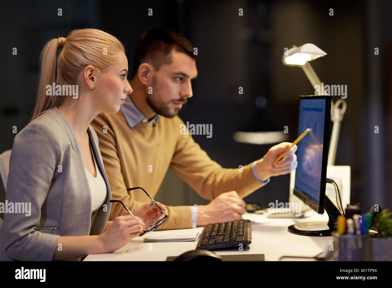 Team computer hi-res stock photography and images - Alamy