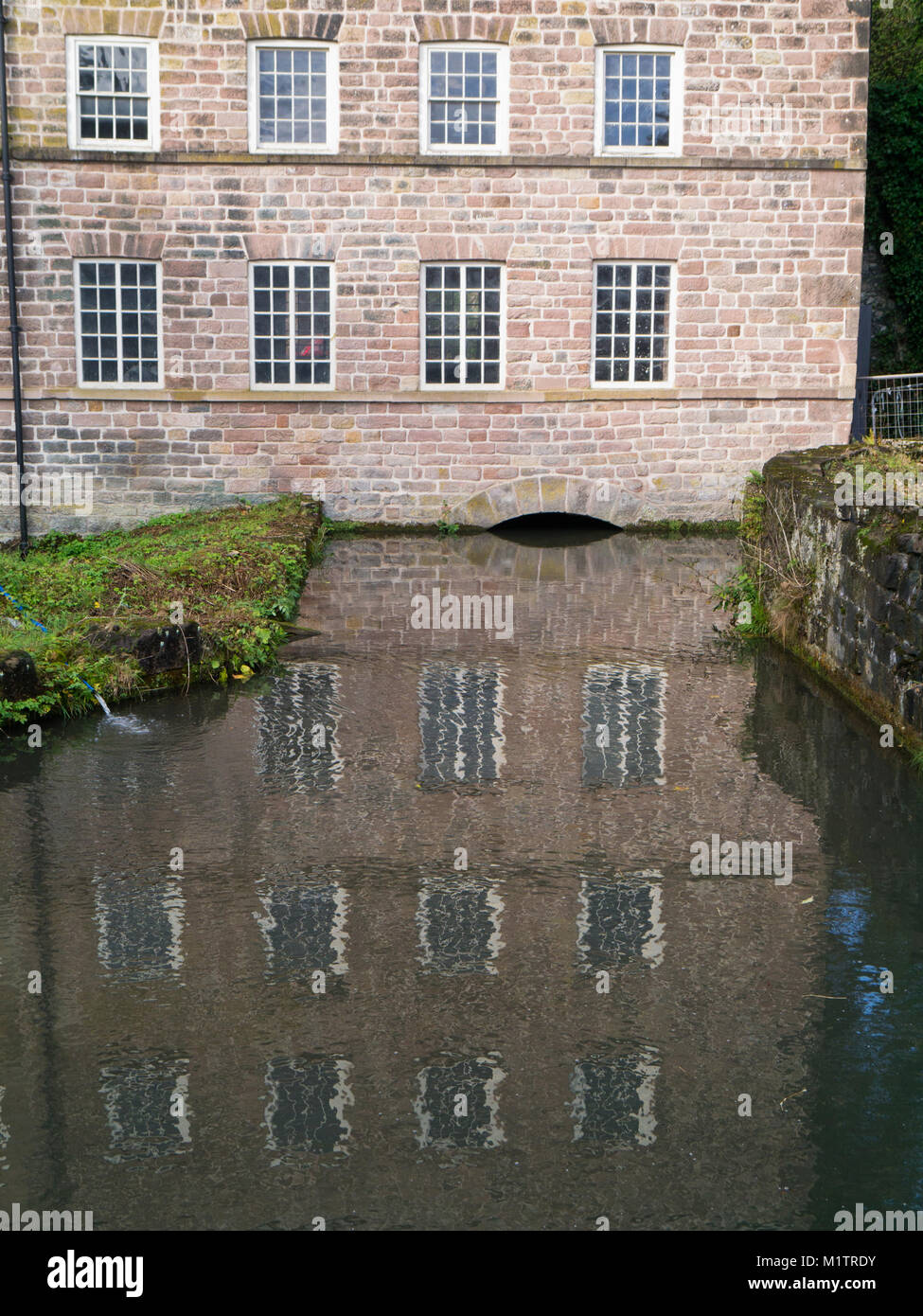 Cromford village hi-res stock photography and images - Alamy