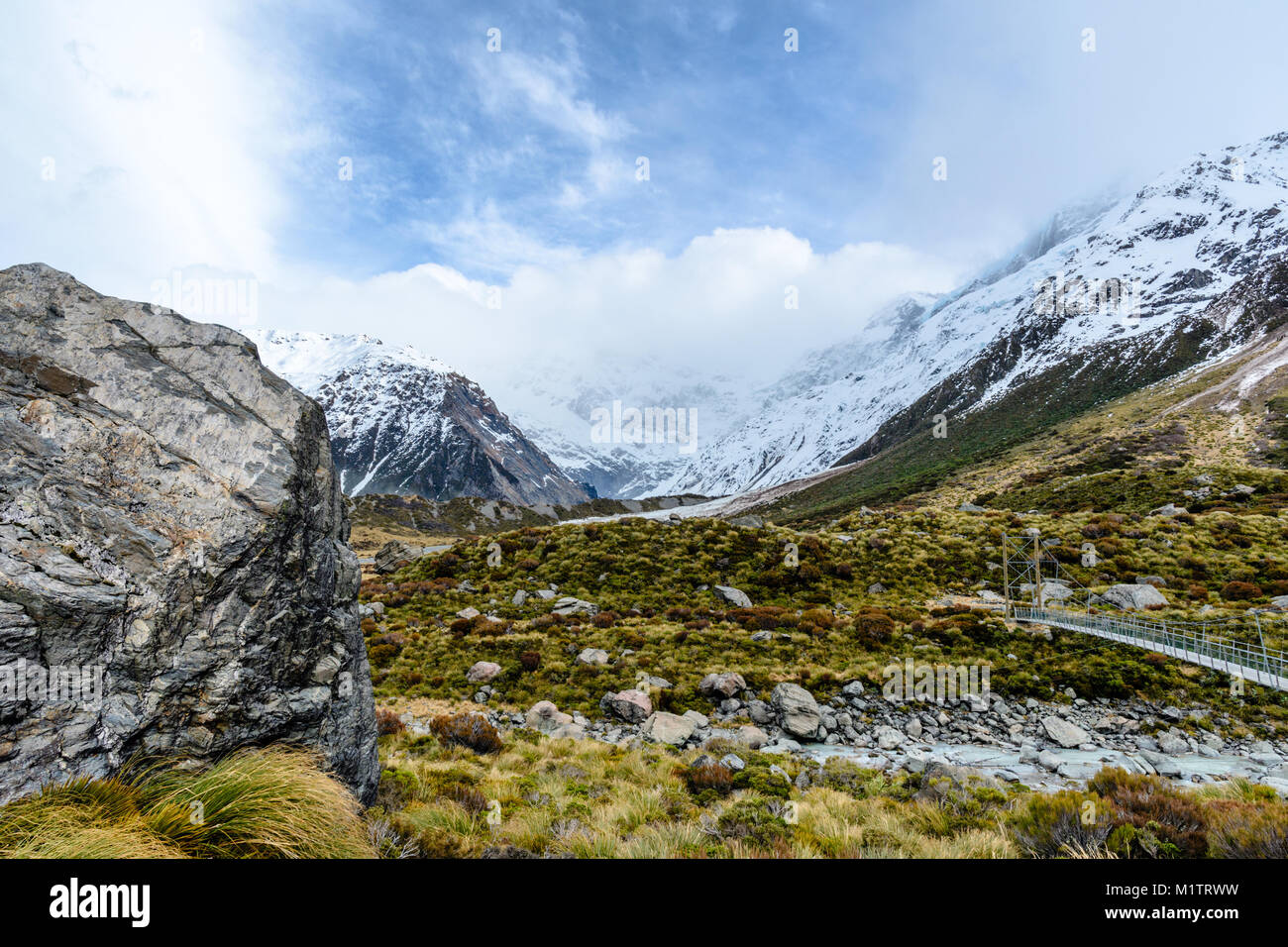 Mountains on the Hooker Valley Track Stock Photo - Alamy