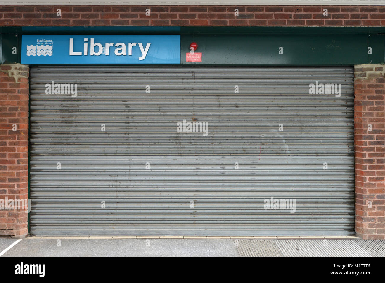 Shut down public library, Peacehaven, UK Stock Photo - Alamy