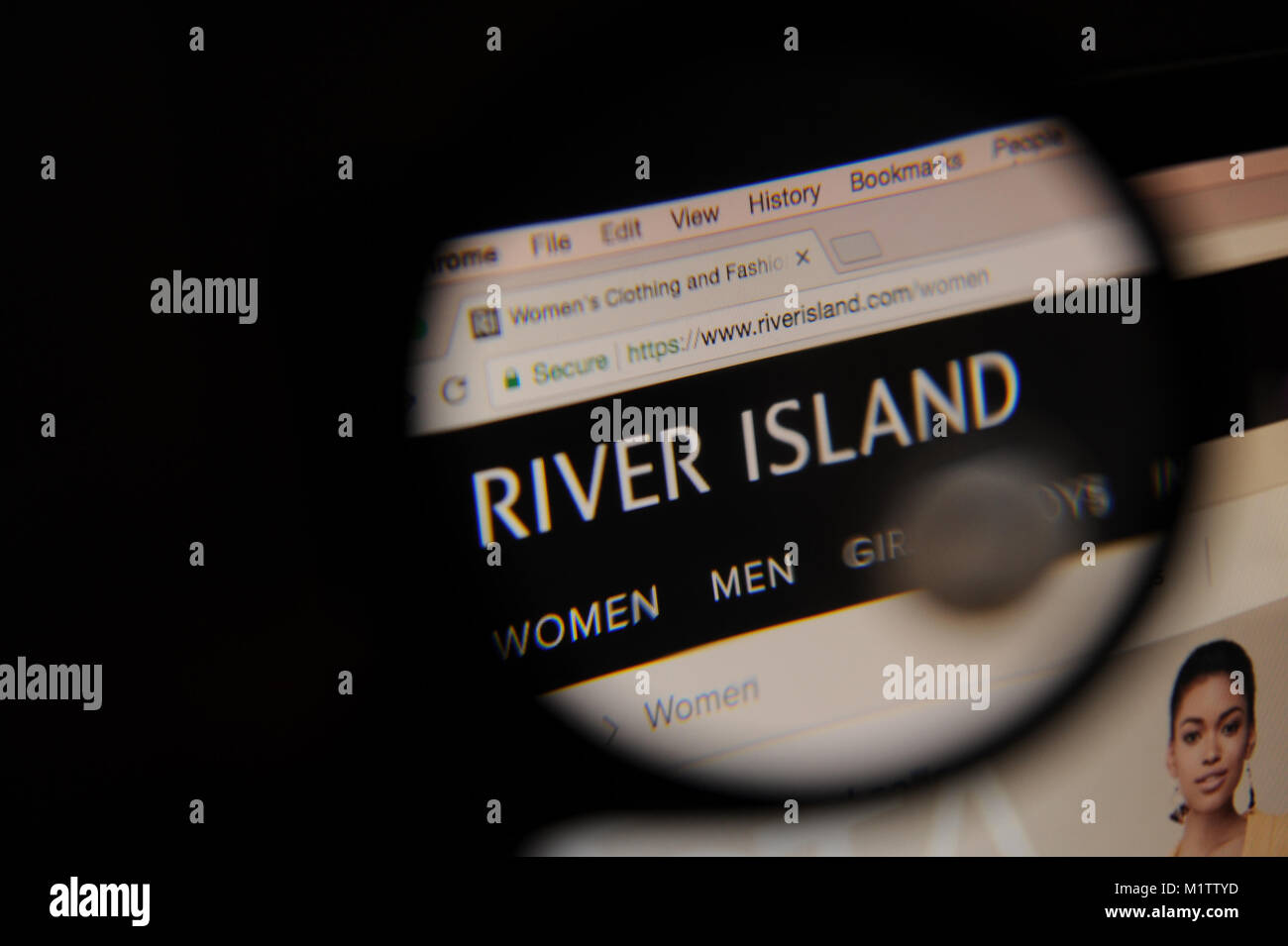 River island logo hi-res stock photography and images - Alamy