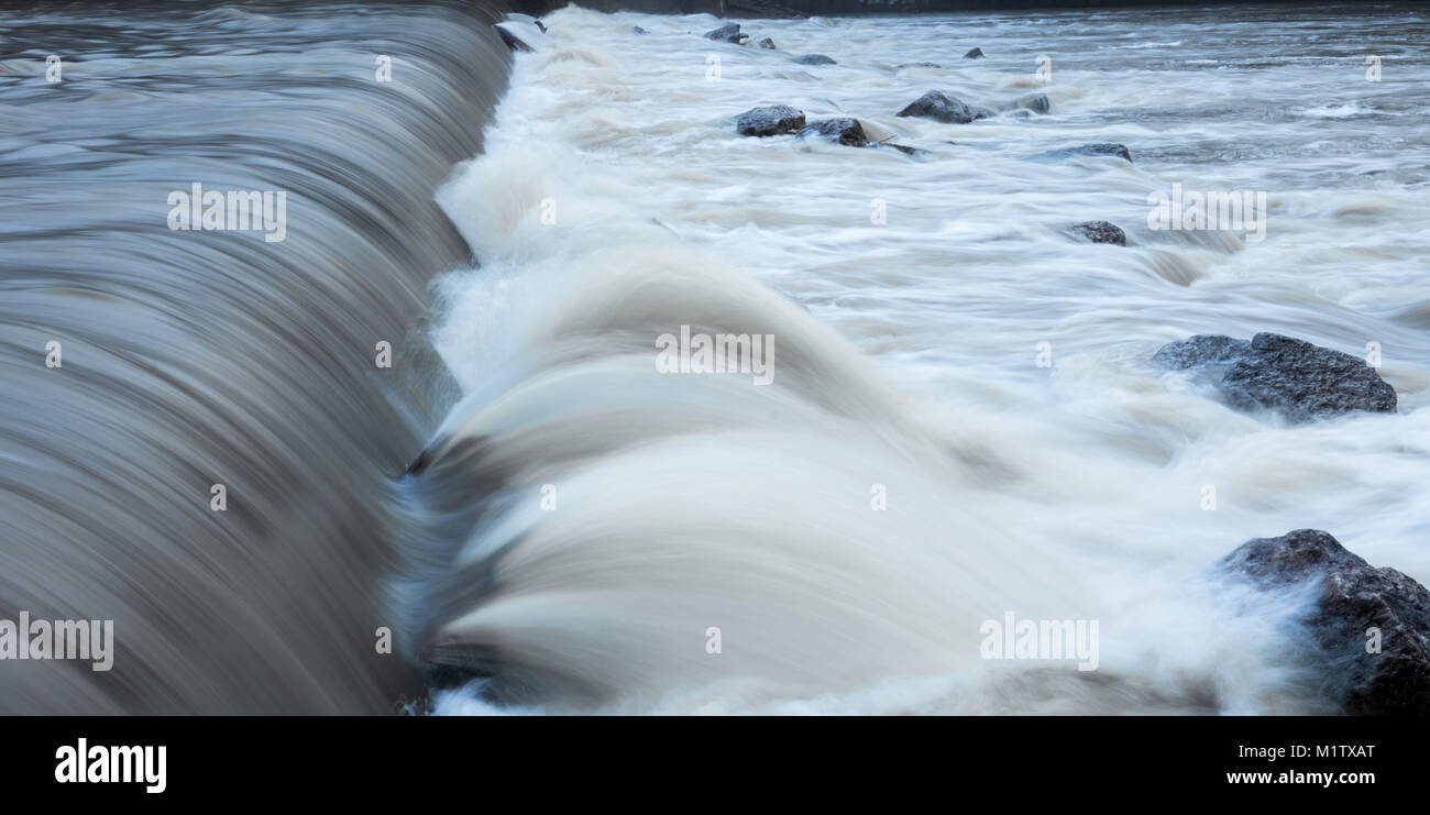 Dam water splash hi-res stock photography and images - Alamy