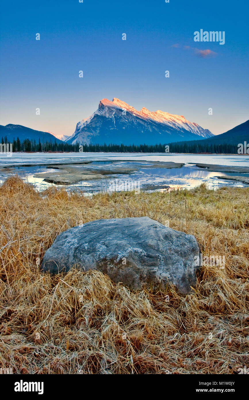 Rundle stone hi-res stock photography and images - Alamy