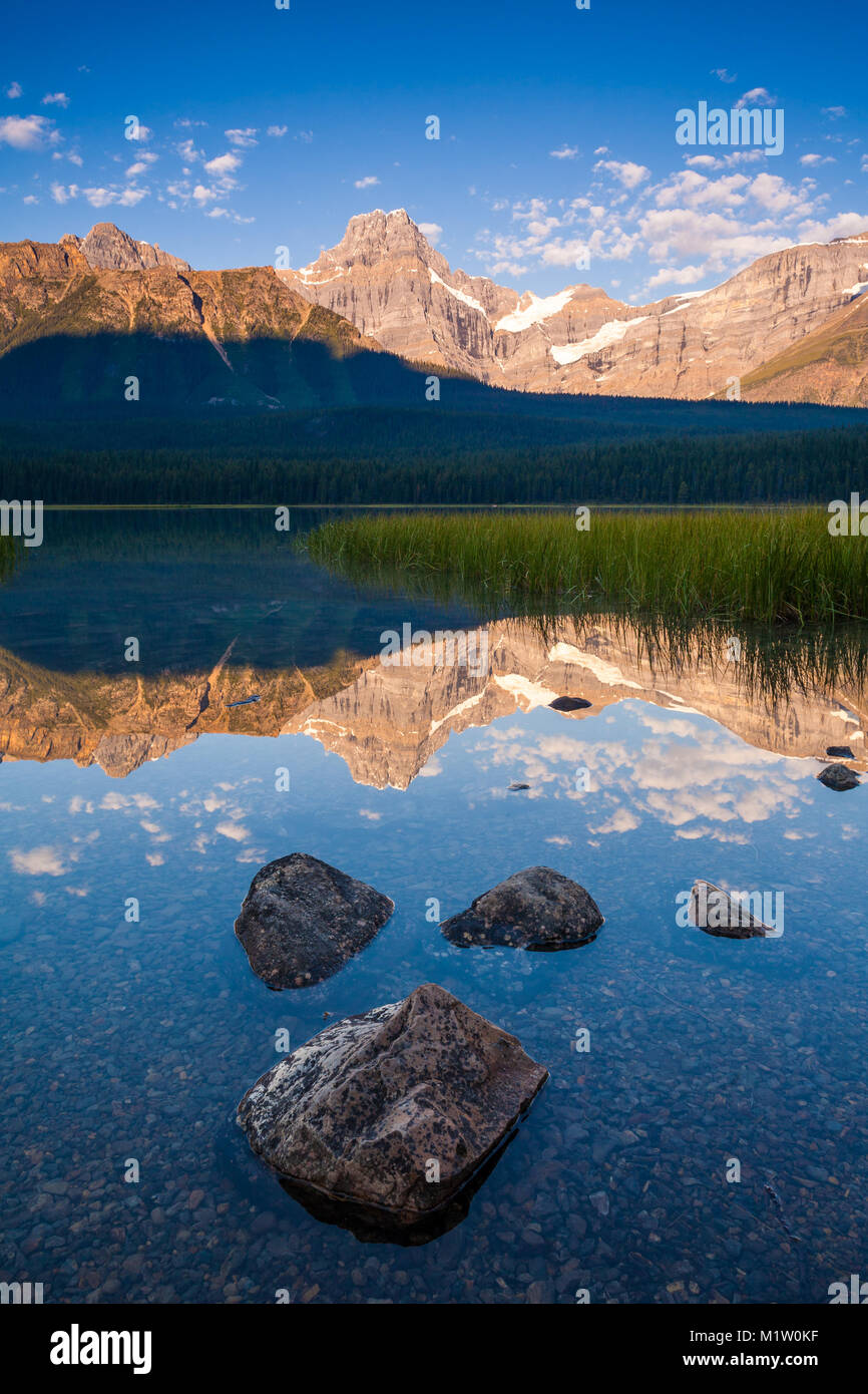 Howse Peak relected in Waterfowl Lake in Banff National Park, Alberta ...