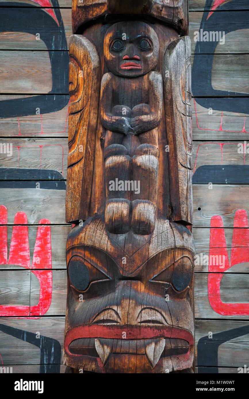 Plank house native american hi-res stock photography and images - Alamy
