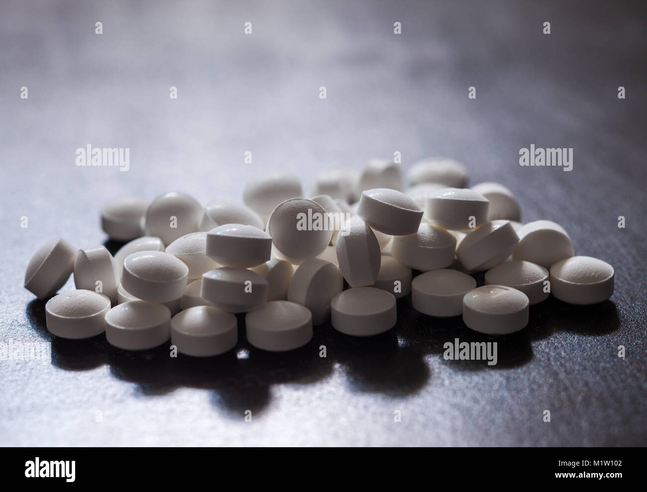 Opioid crisis painkiller abuse opiates hi-res stock photography and ...