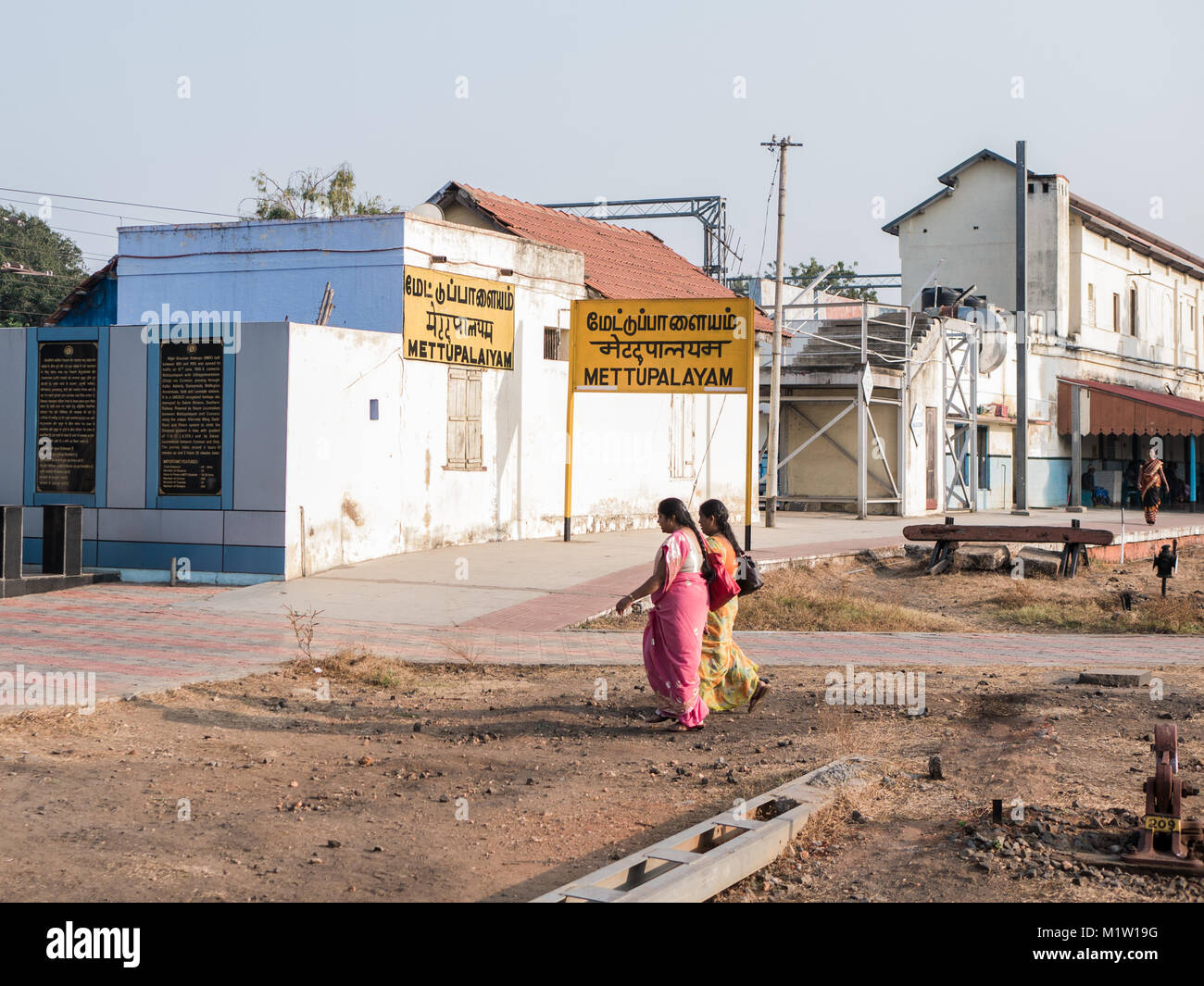 Tamil village women hi-res stock photography and images - Alamy