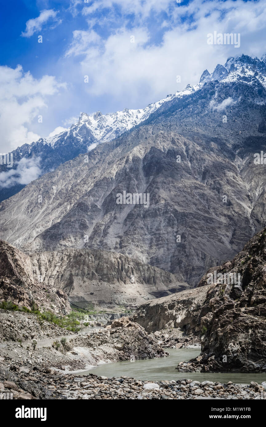 View of the Karakoram mountain range in northern Pakistan Stock Photo ...