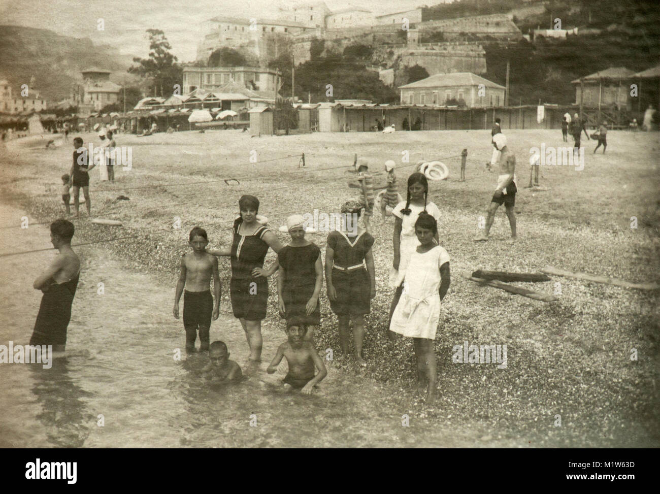 1920s fashion italy hi-res stock photography and images - Alamy