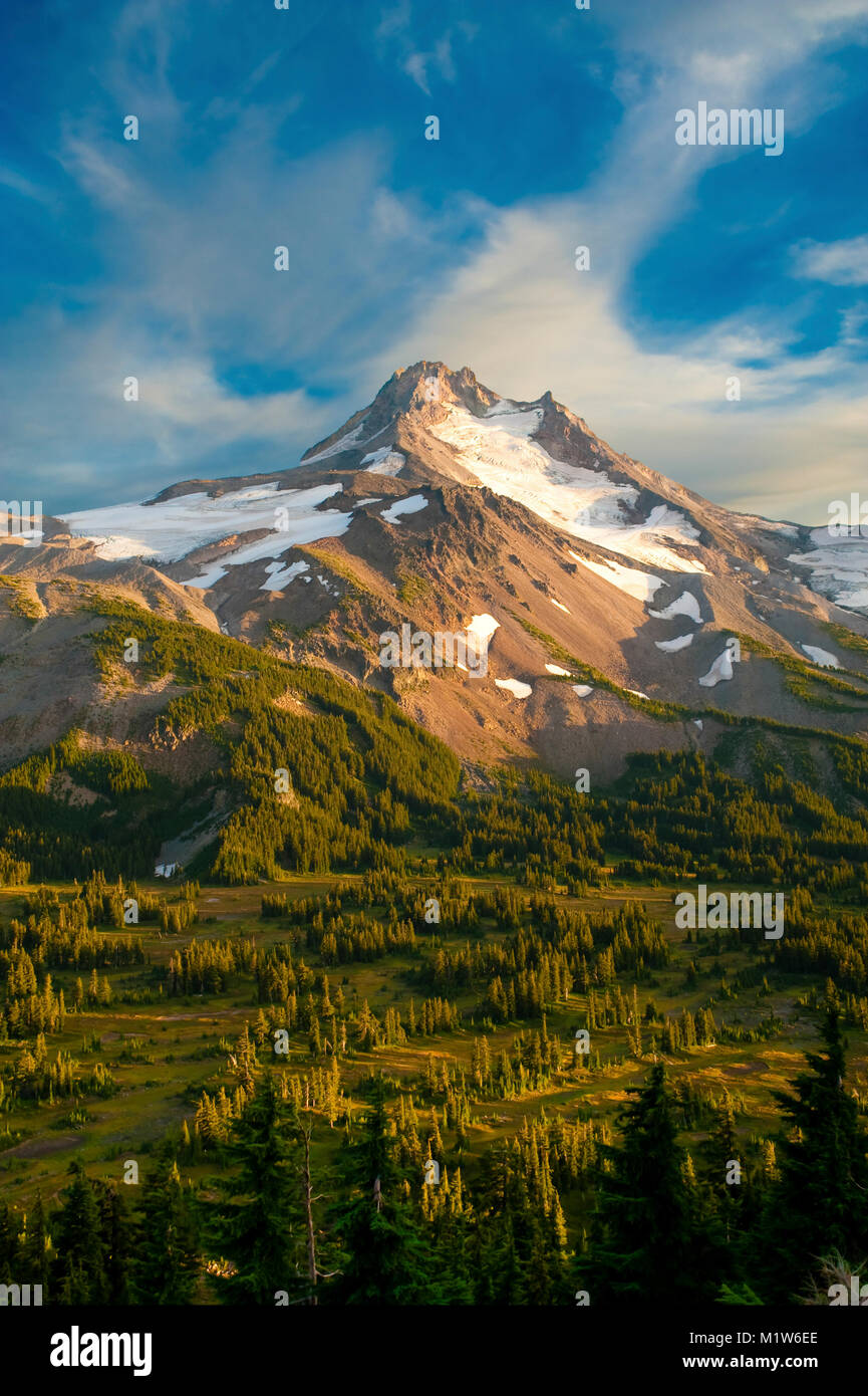 Mount Jefferson in early evening light, cascade Range, Oregon Stock ...