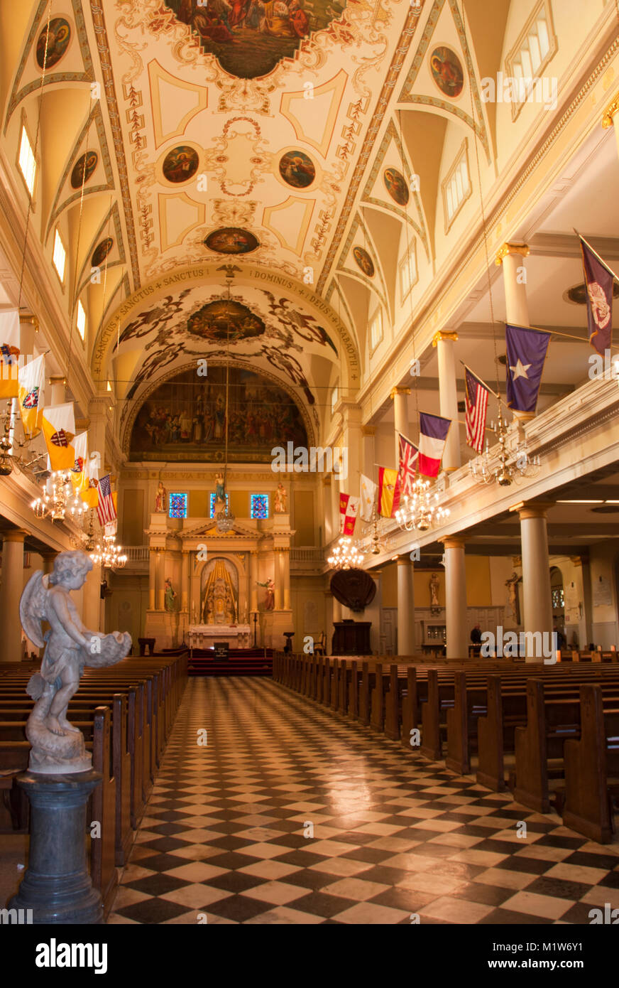 Interior st louis cathedral church hi-res stock photography and images ...