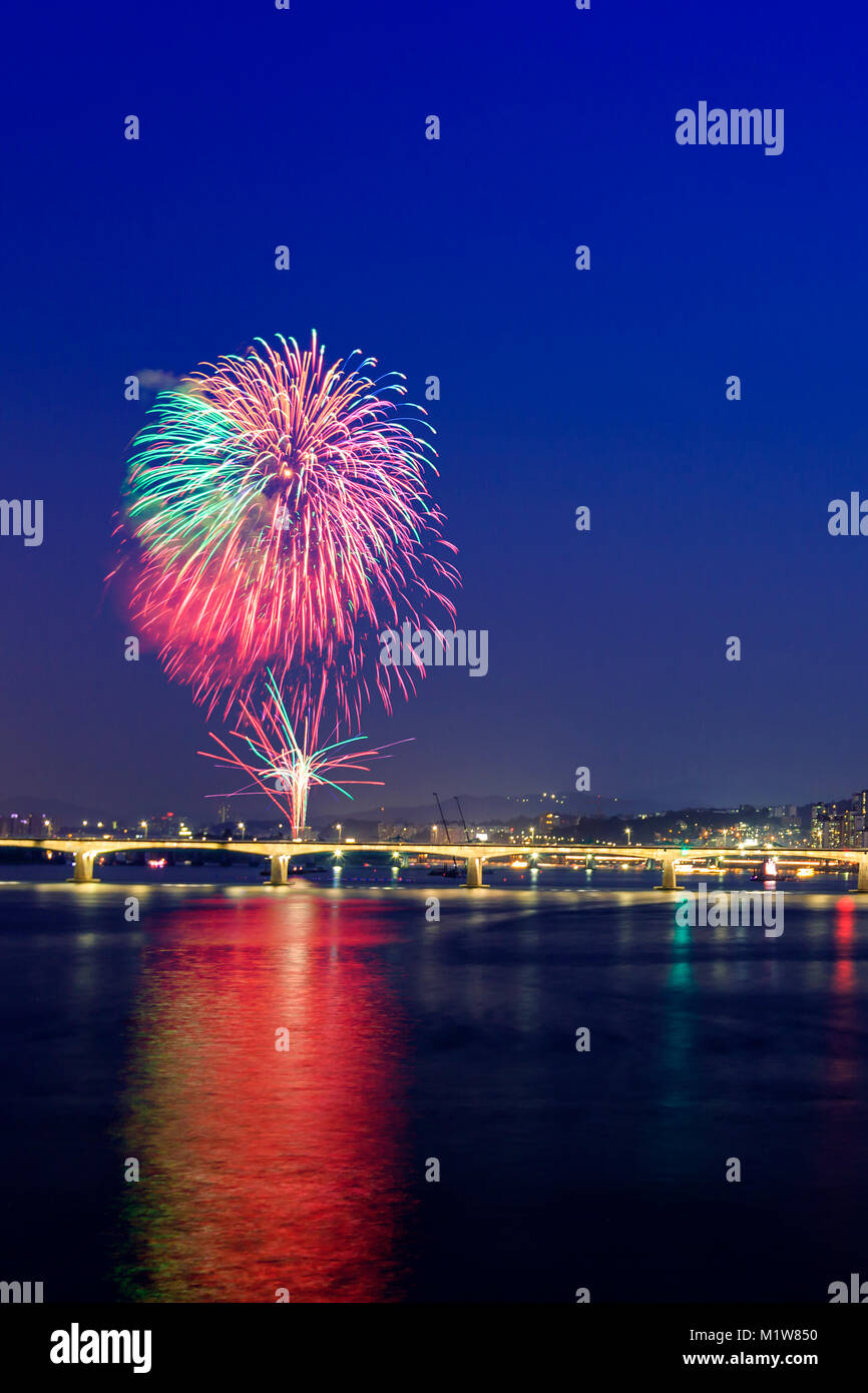 Seoul Firework festival in 2017, a magnificent fireworks extravaganza ...