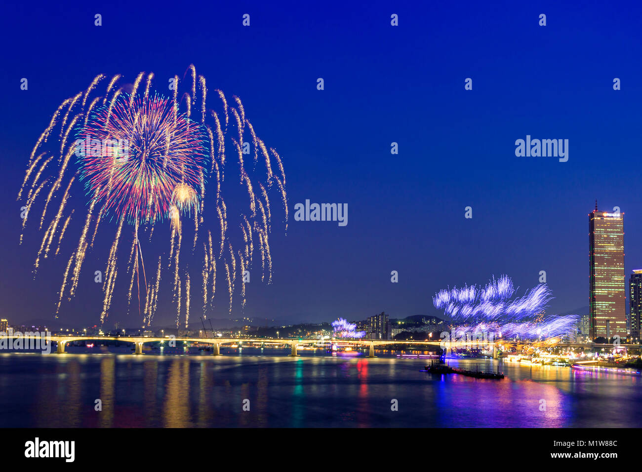 Seoul Firework festival in 2017, a magnificent fireworks extravaganza ...
