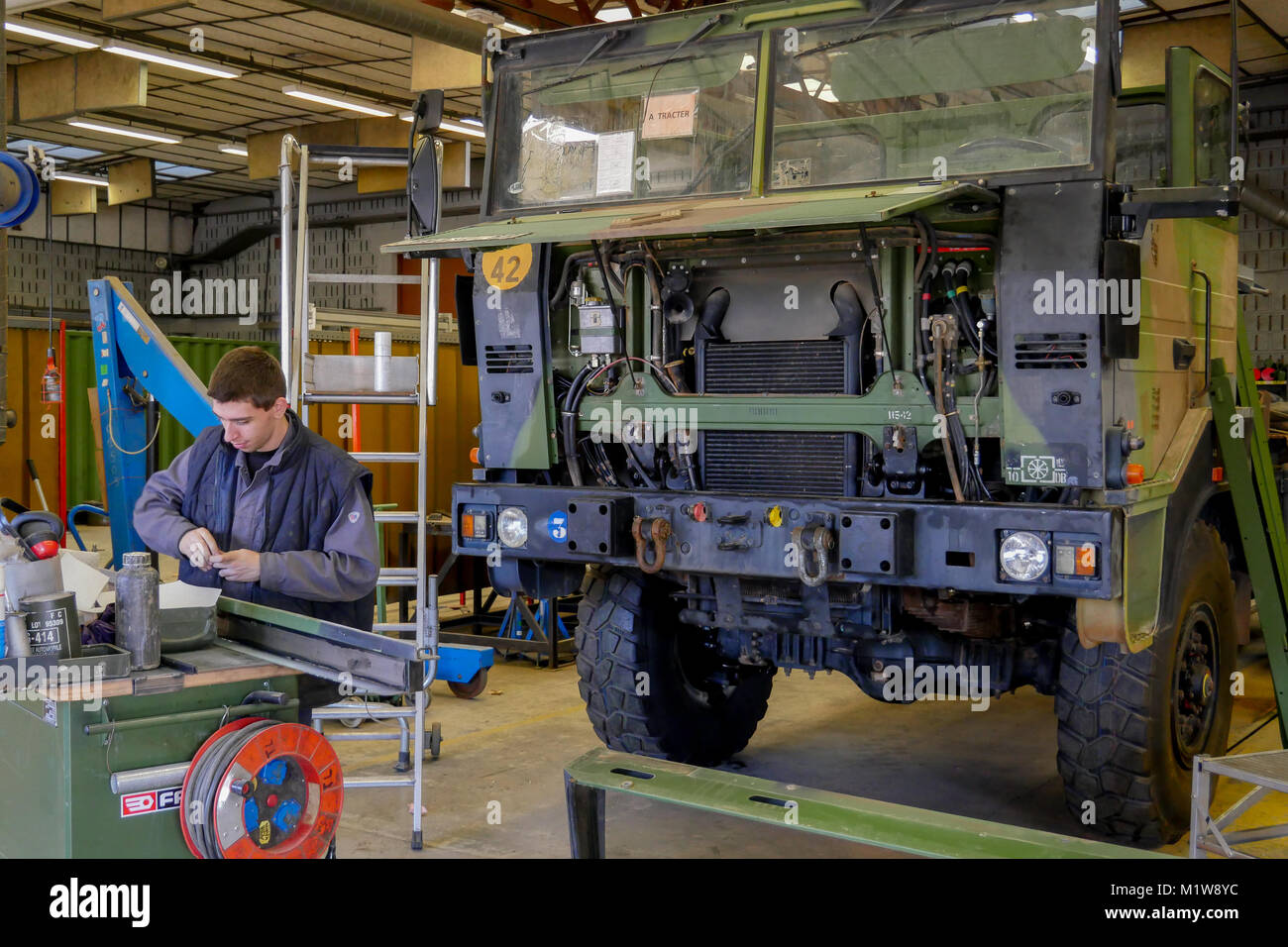 A tour at 7th RMAT, support Regiment in charge of Materials maintenance ...