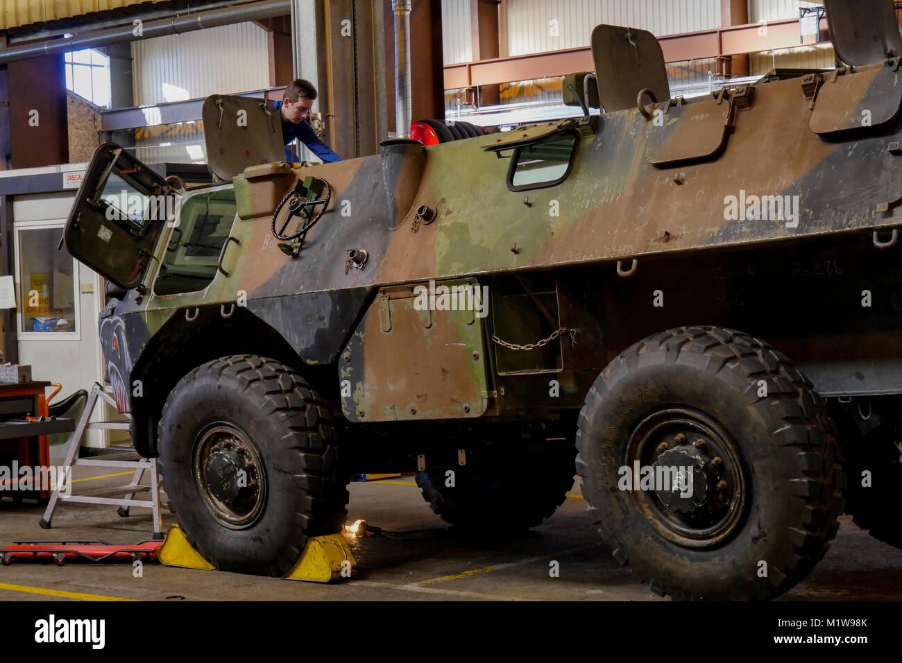 A tour at 7th RMAT, support Regiment in charge of Materials maintenance ...