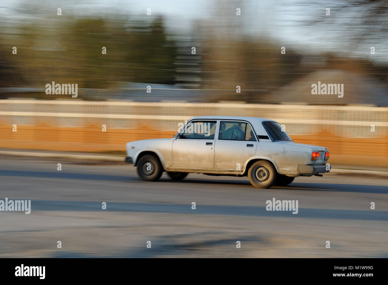 Speeding along the road hi-res stock photography and images - Alamy