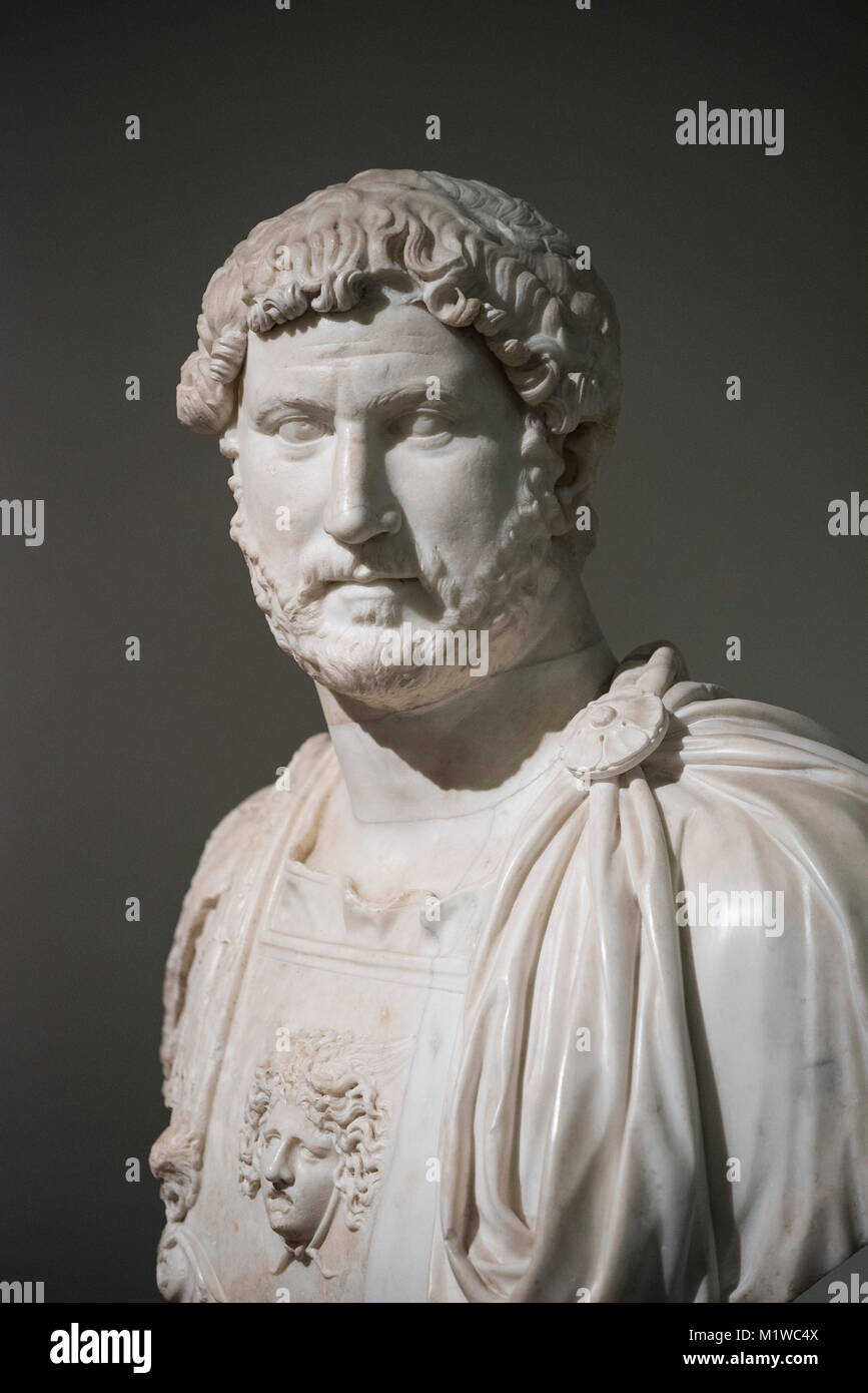 Imperatore adriano hi-res stock photography and images - Alamy