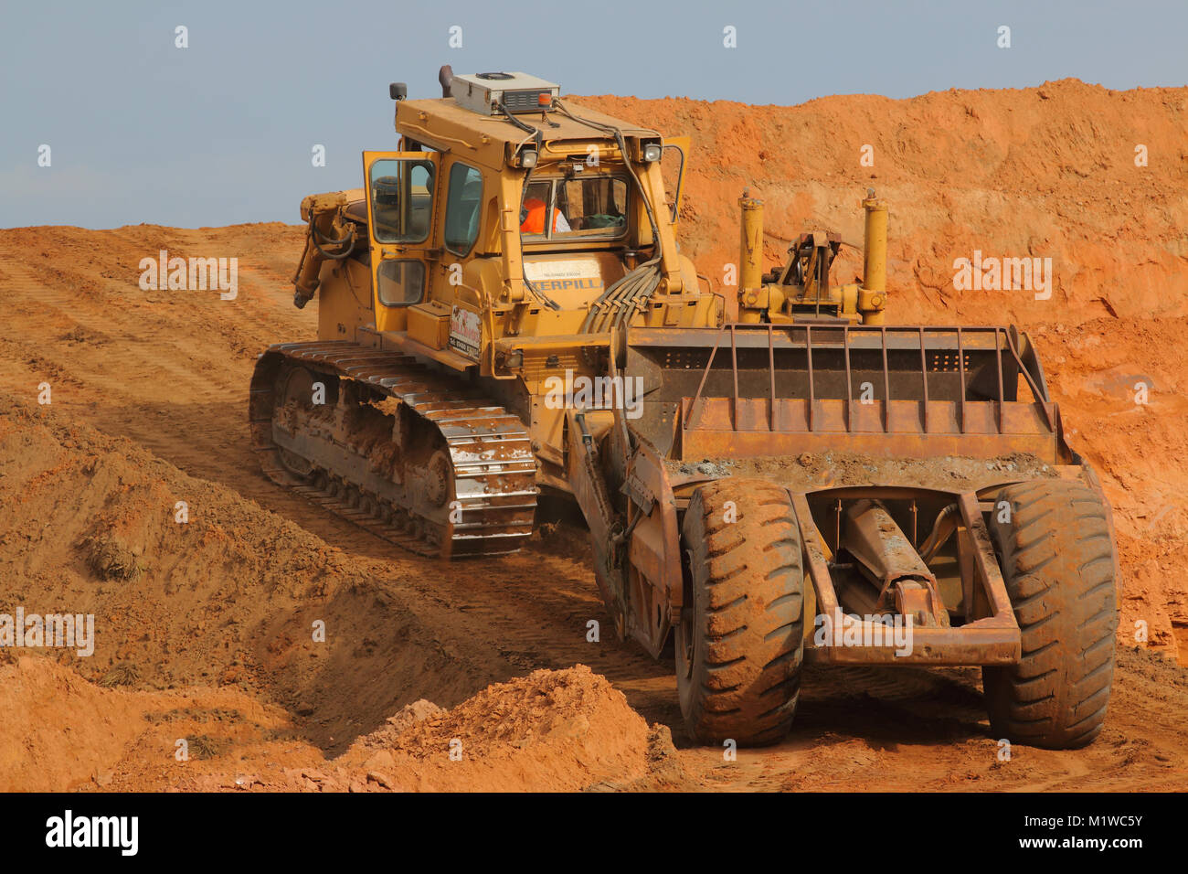 Caterpillar D8K Tractor & Box or motorscraper at IPORT, Doncaster Stock ...