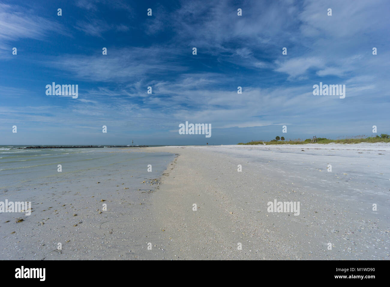 USA, Florida, Endless empty perfect white sand beach of honeymoon ...