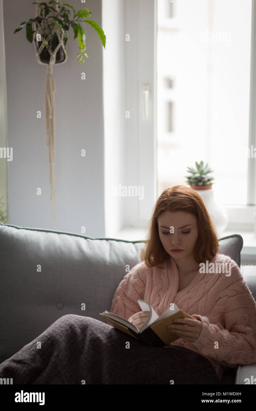 Modern book pages hi-res stock photography and images - Alamy