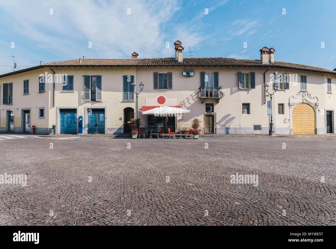 Rural Italian village piazza town square Stock Photo - Alamy