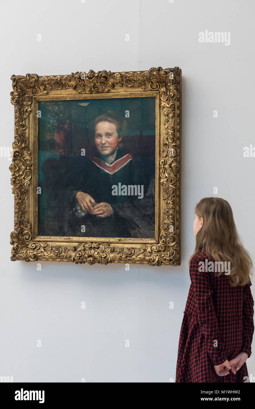 London, UK. 2nd Feb, 2018. Stella Cartwright, aged 9, views a portrait ...