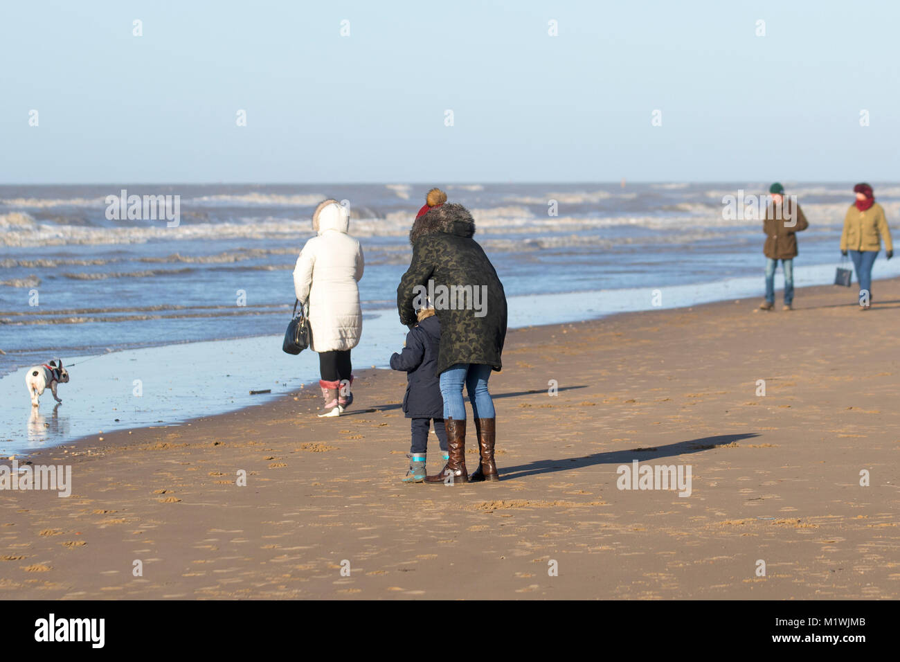 Crosby Coastal Park, Merseyside. 2nd Feb, 2018. UK Weather. Blue Skies ...
