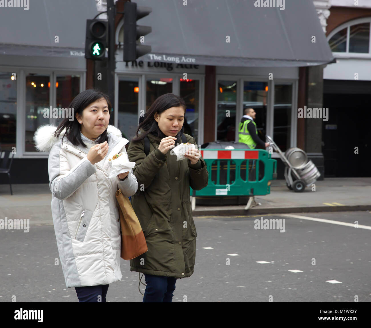Male weather forecaster hi-res stock photography and images - Alamy