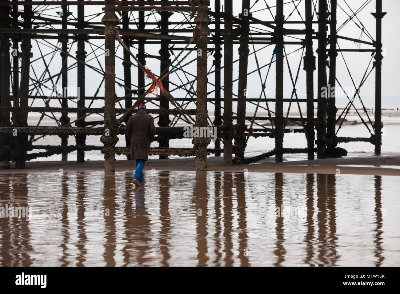 Victorian pillars hi-res stock photography and images - Alamy