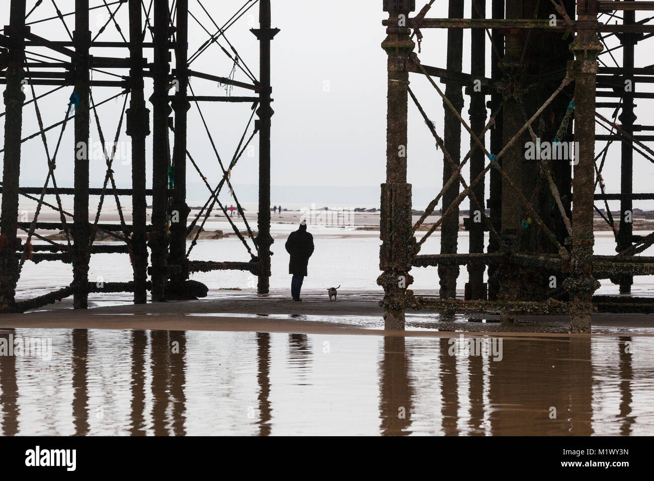 Victorian pillars hi-res stock photography and images - Alamy