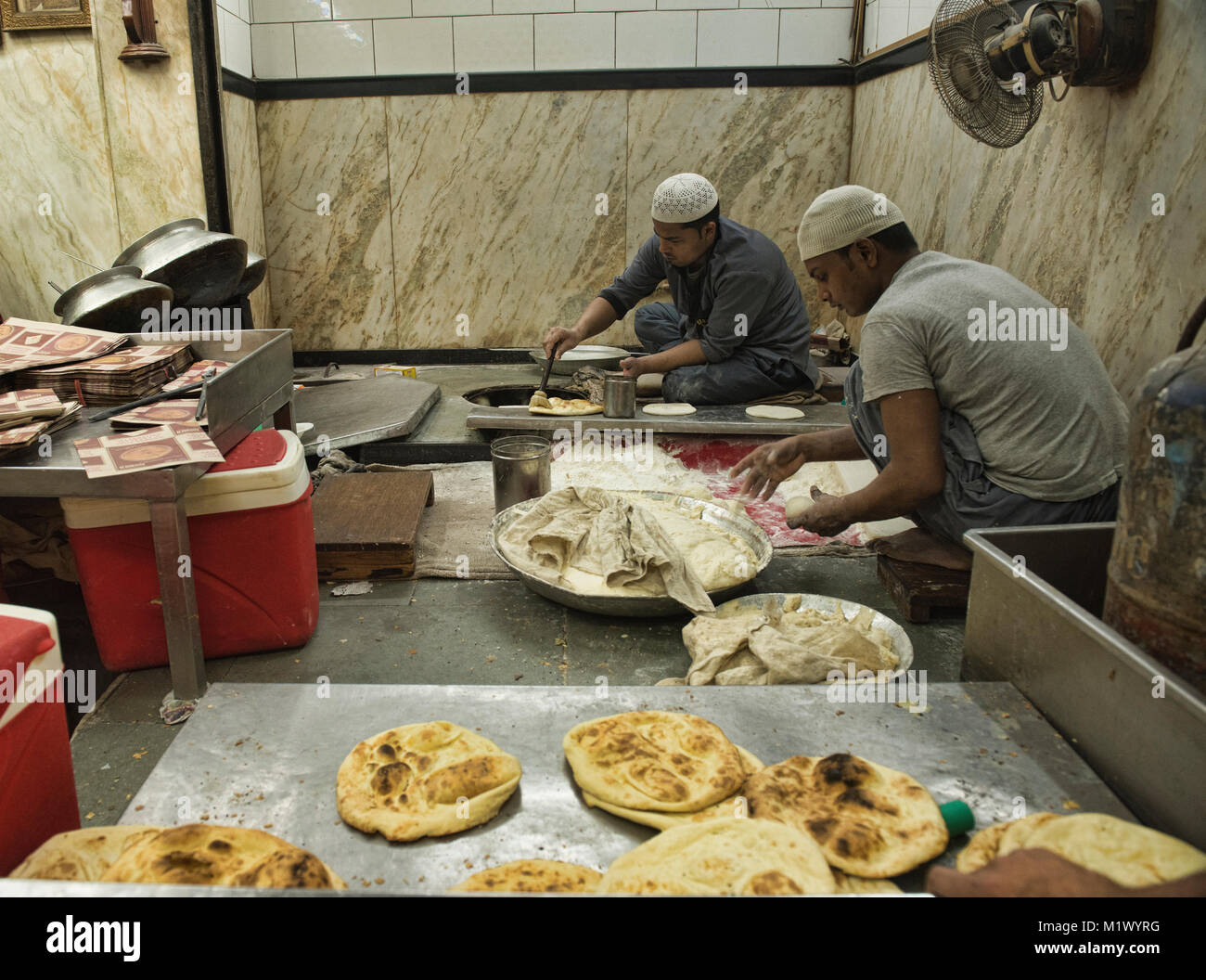 Roti baker hi-res stock photography and images - Alamy