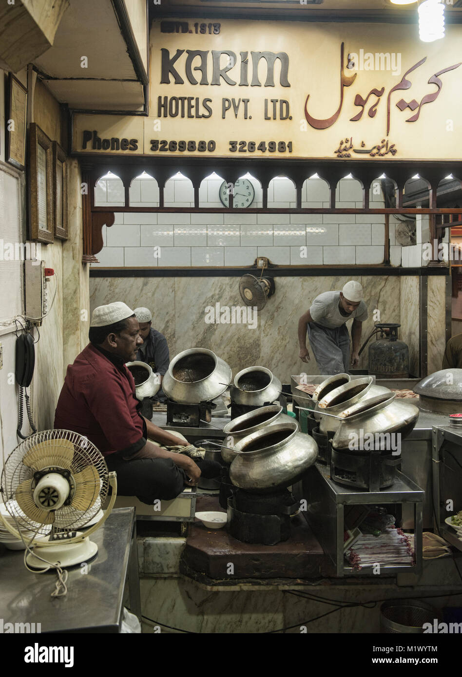 Indian cooking pots hi-res stock photography and images - Alamy