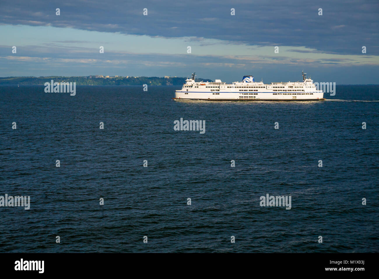 Crossing the strait of georgia hi-res stock photography and images - Alamy