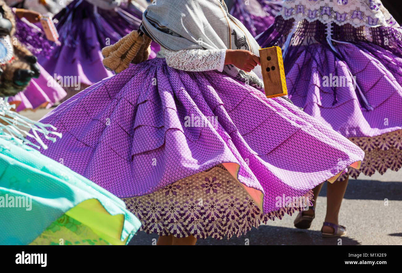 Authentic peruvian dance Stock Photo - Alamy