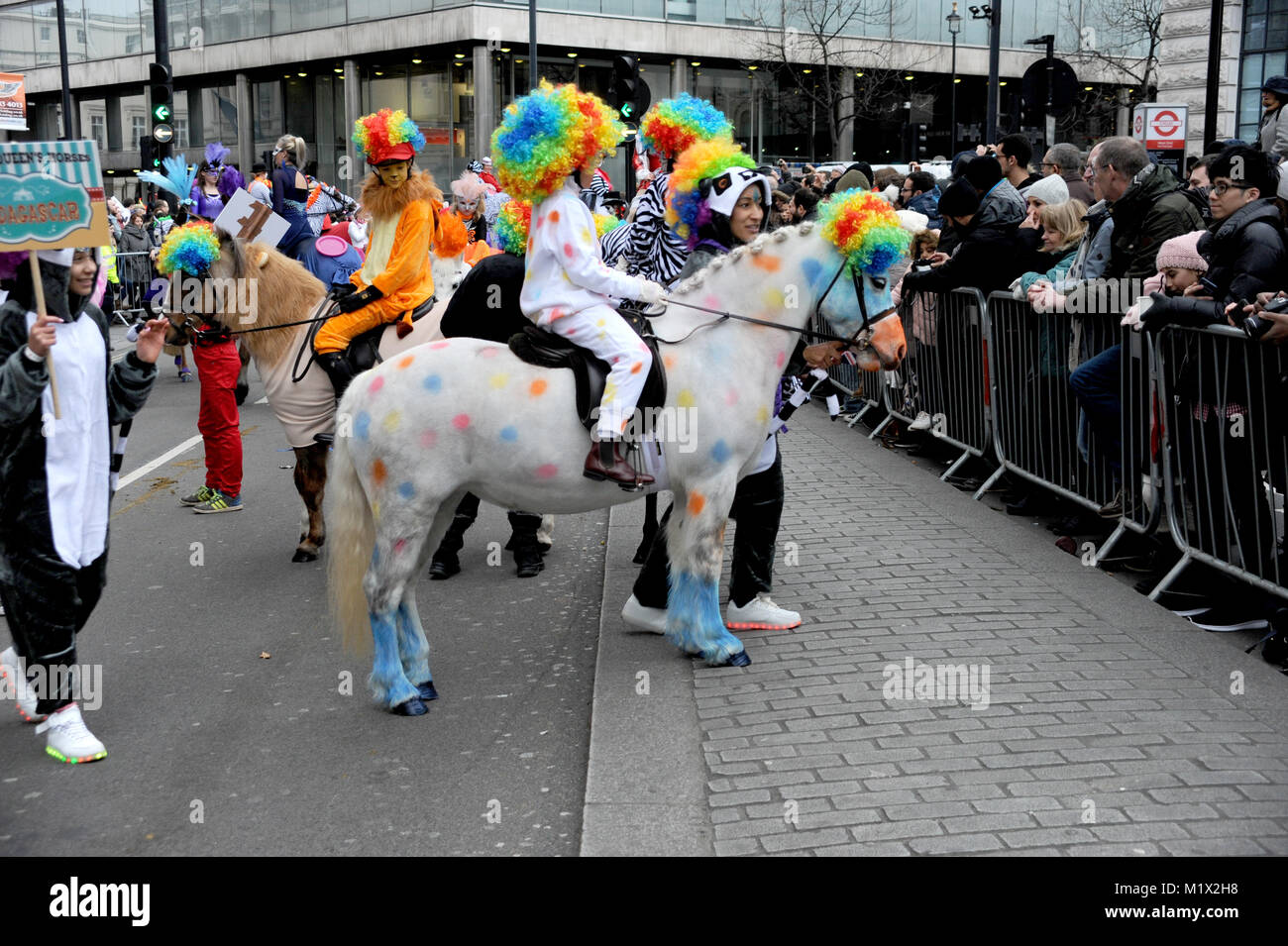 Marching band top view hi-res stock photography and images - Alamy