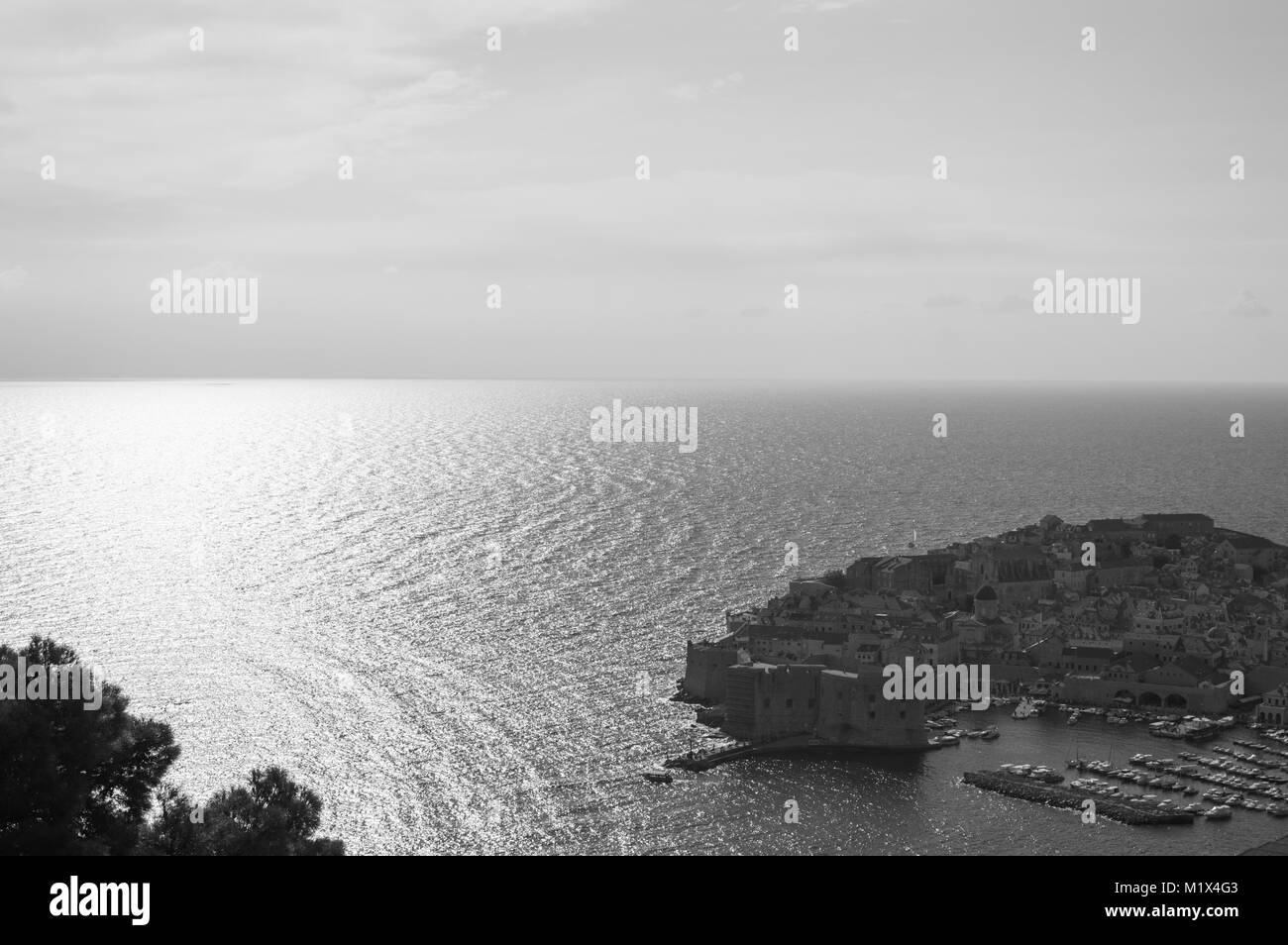 Visit town lookout Black and White Stock Photos & Images - Alamy