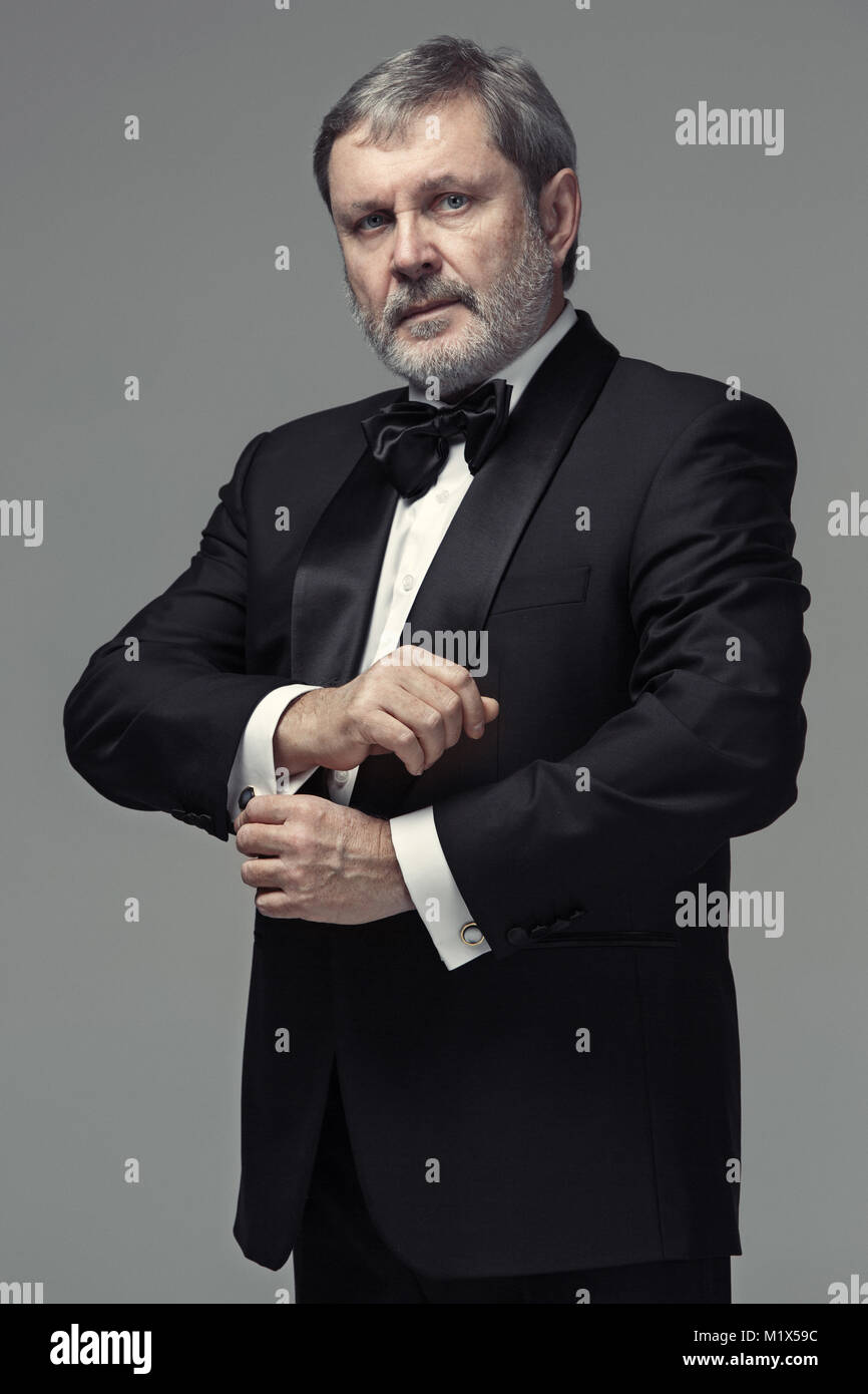 Smart middle aged man suit tie hi-res stock photography and images - Alamy