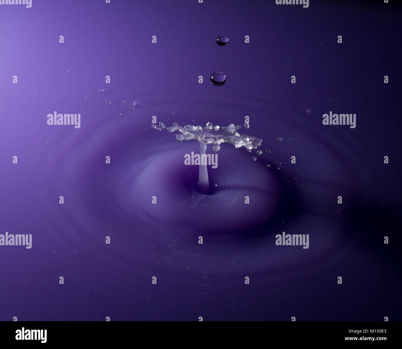 Opaque fluid hi-res stock photography and images - Alamy