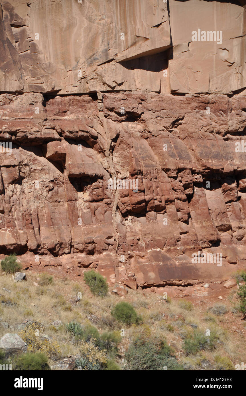 Sandstone clastic dike injected from the Permian Coconino Sandstone ...