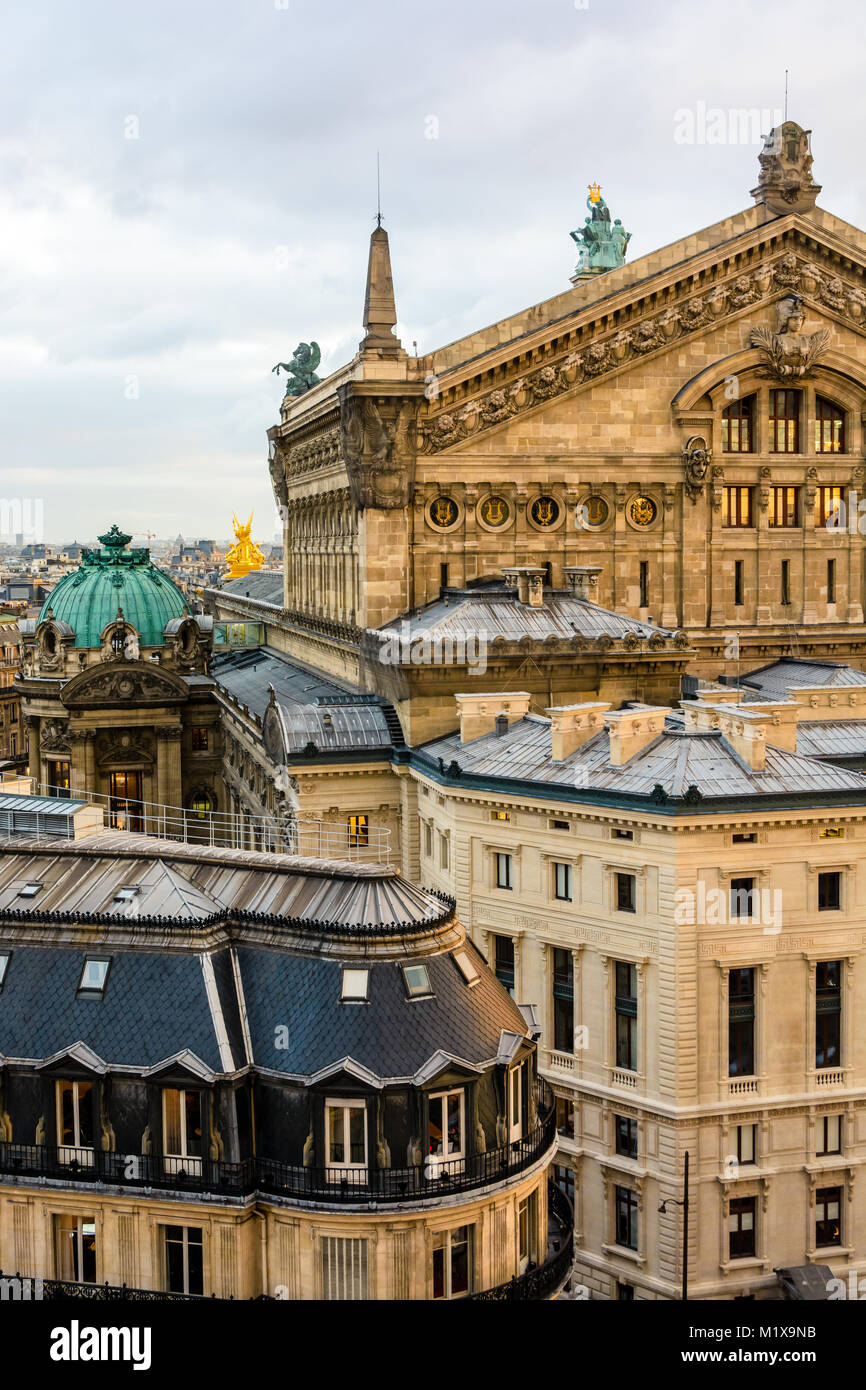 Golden statue at opera garnier in paris hi-res stock photography and ...