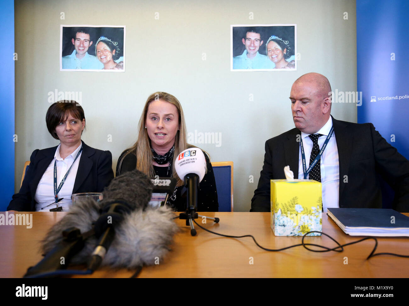 (from left) Family Liaison officer Sharon Gillespie, Amanda Digby ...