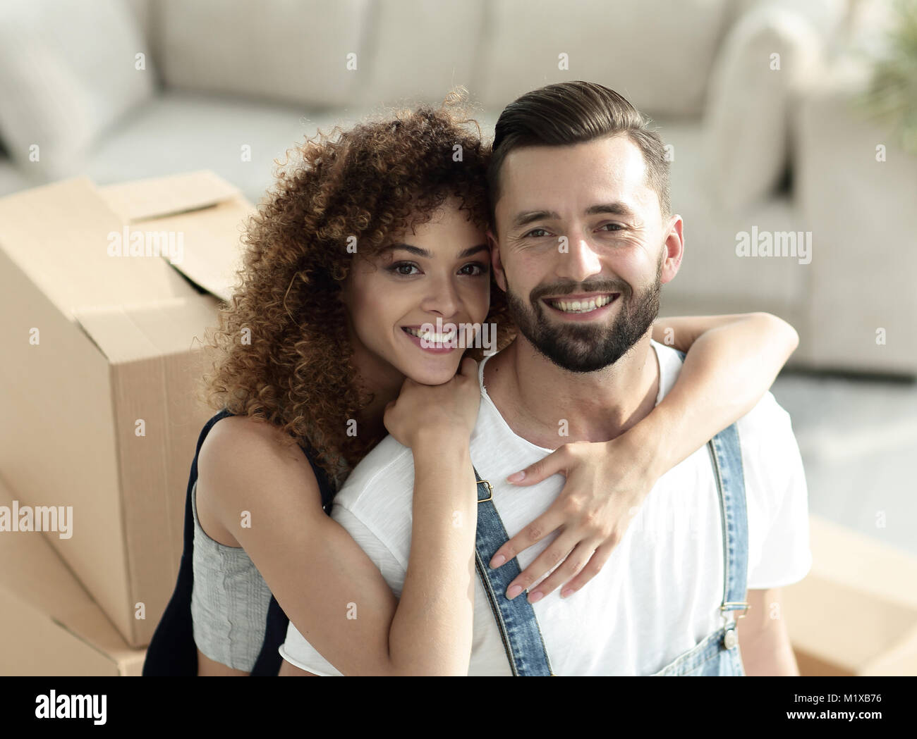 Newly married couple in front hi-res stock photography and images - Alamy