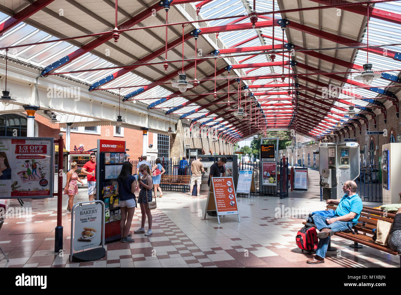Windsor & Eton Riverside Train Station, Windsor, Berkshire, England, GB ...