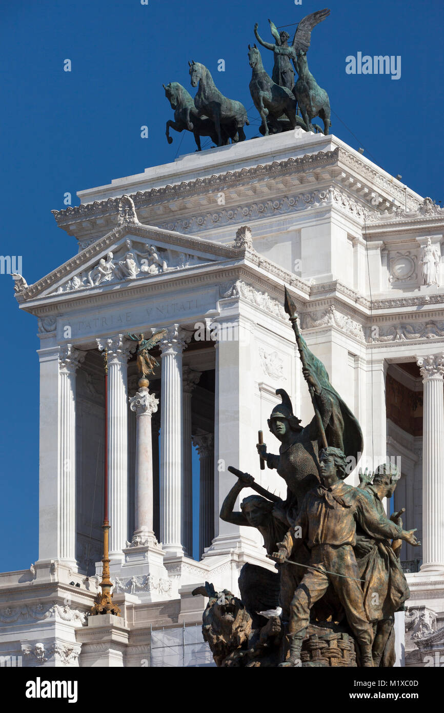 Monument of king emanuel ii hi-res stock photography and images - Alamy