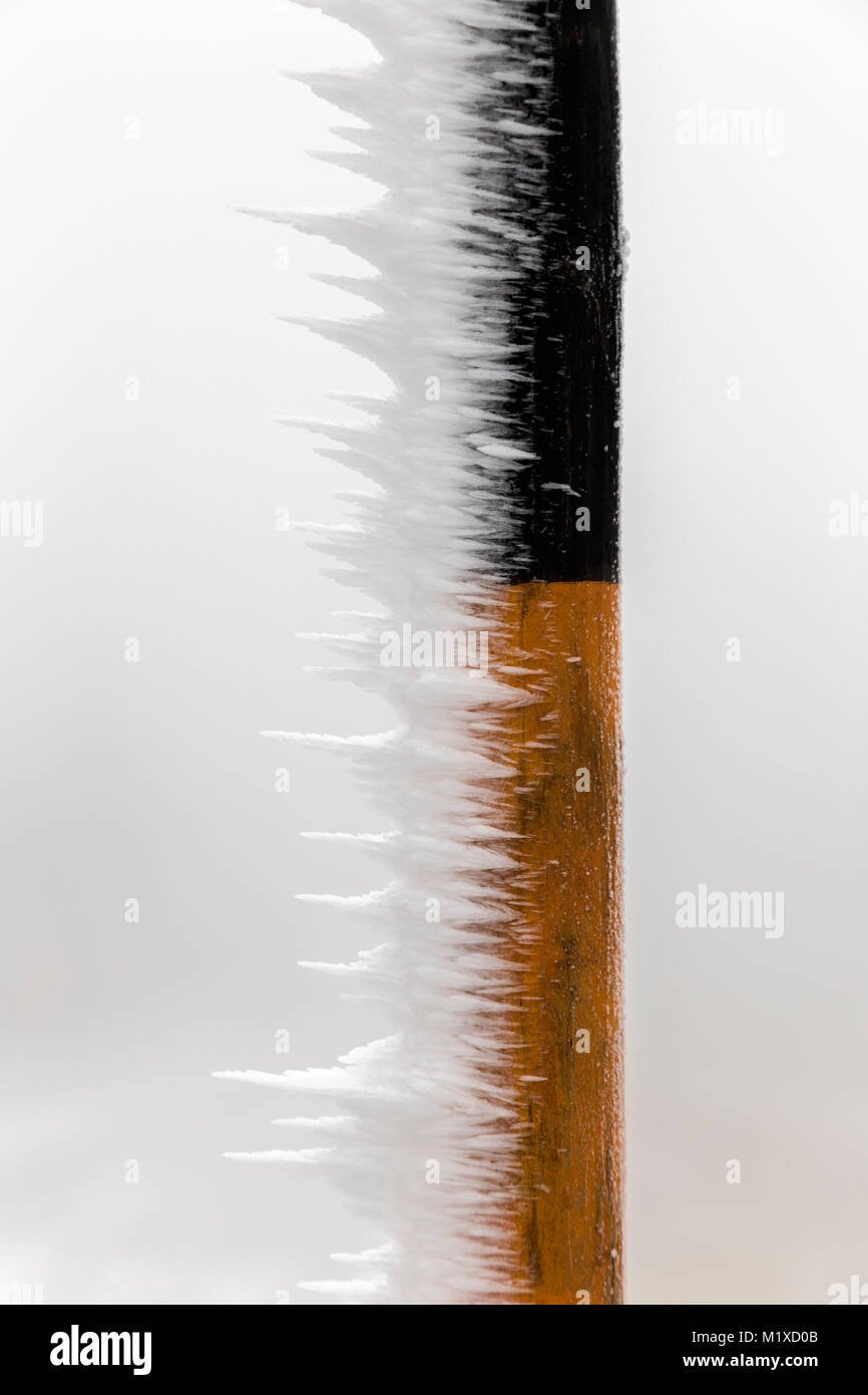 Horizontal pole hi-res stock photography and images - Alamy