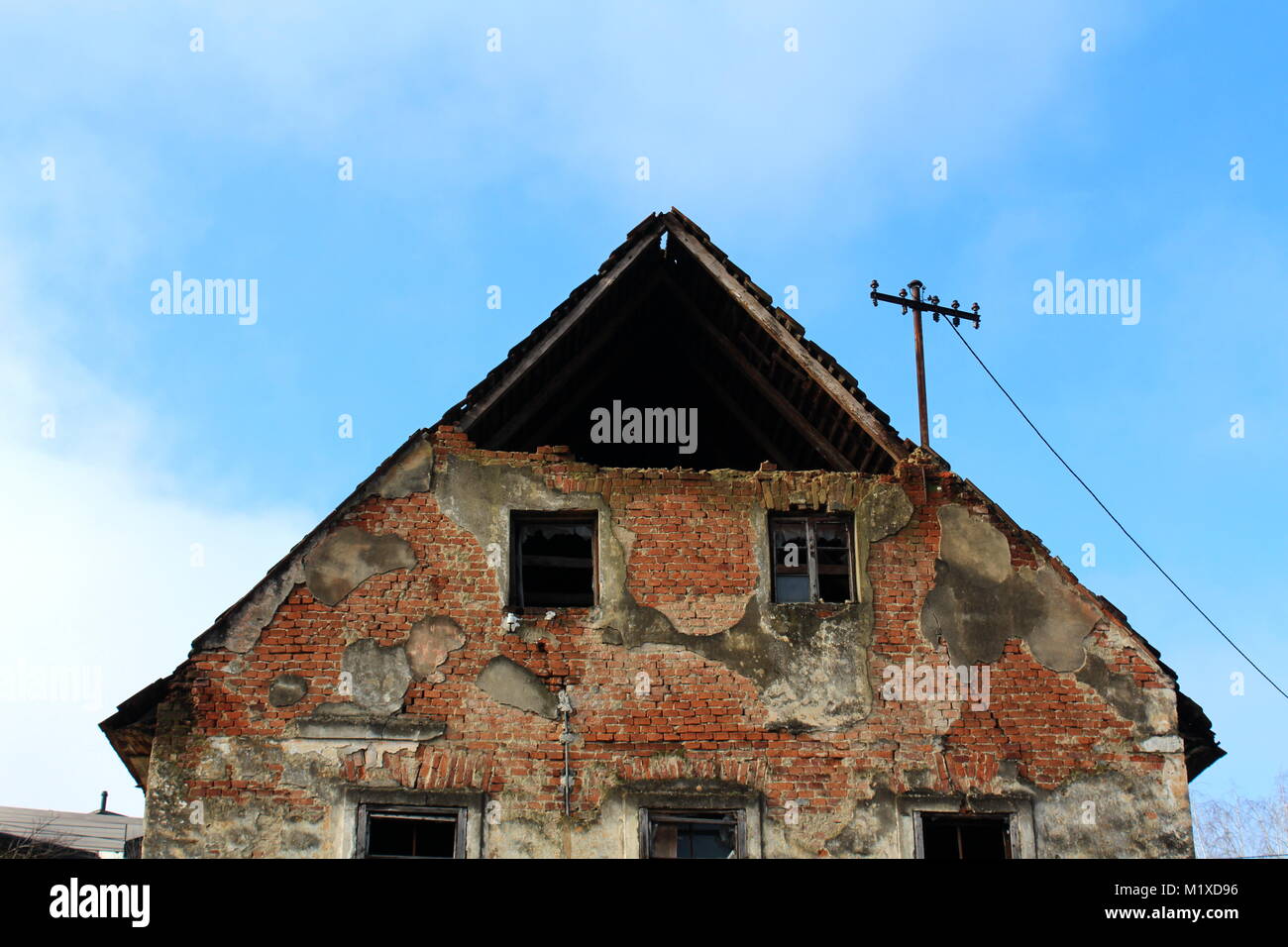 House Roof Missing Stock Photos & House Roof Missing Stock Images - Alamy